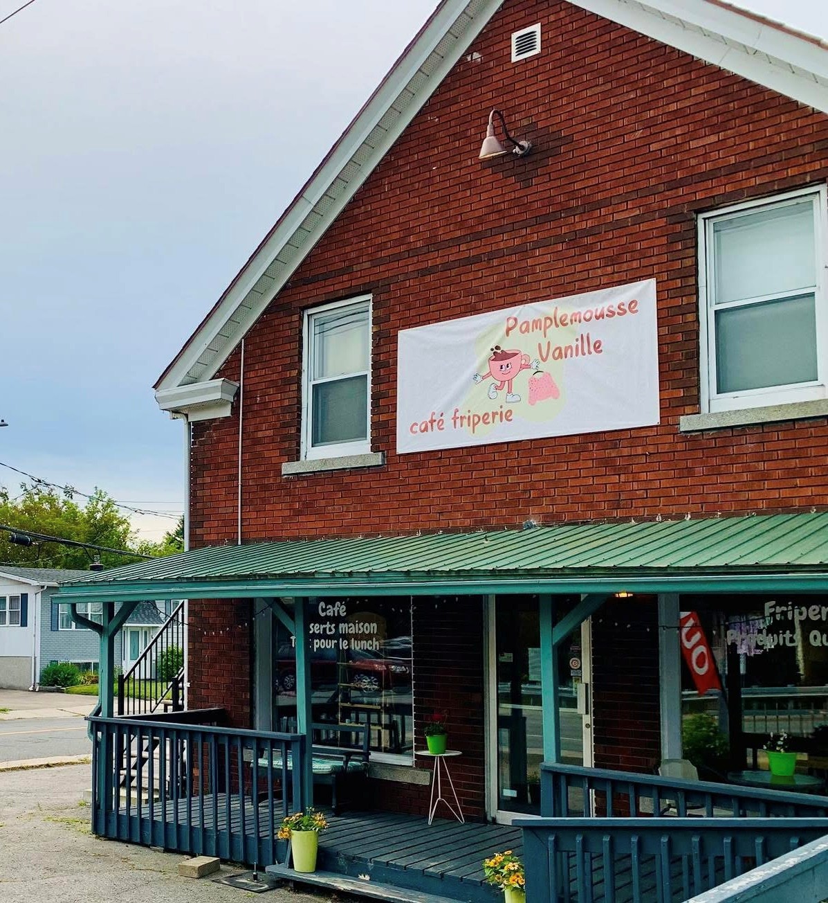 Pamplemousse Vanille | Café-thrift shop | Tourisme Maskinongé